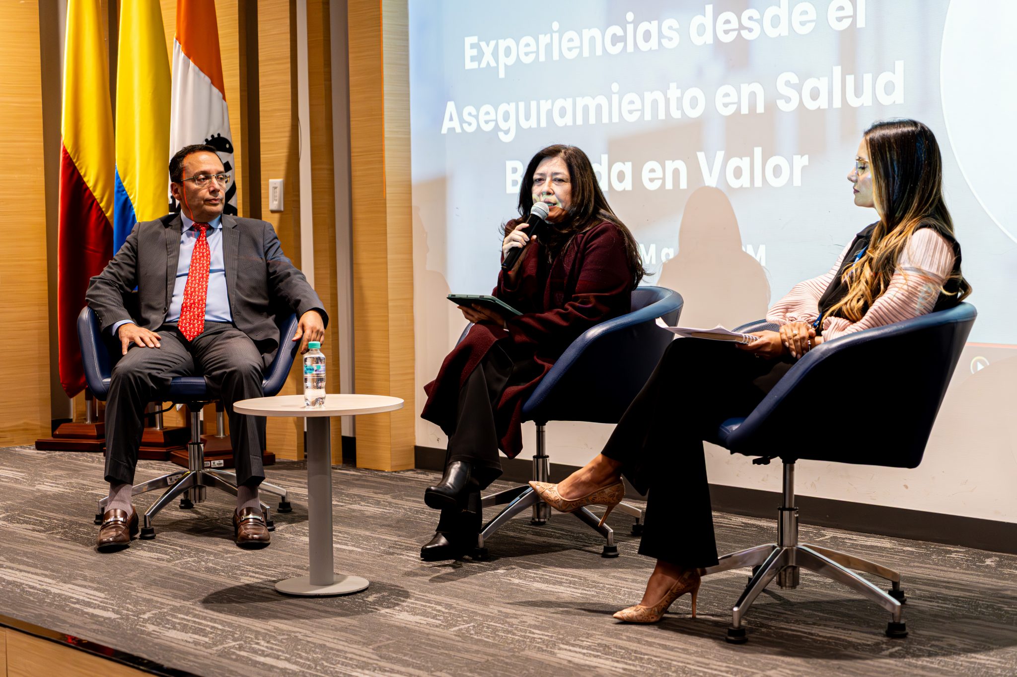 Capital Salud marca el rumbo hacia un sistema de salud centrado en las personas y basado en ...